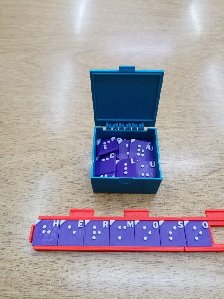 Caja Abecedario + Rieles – Braille – SOMOS CONFIRMA